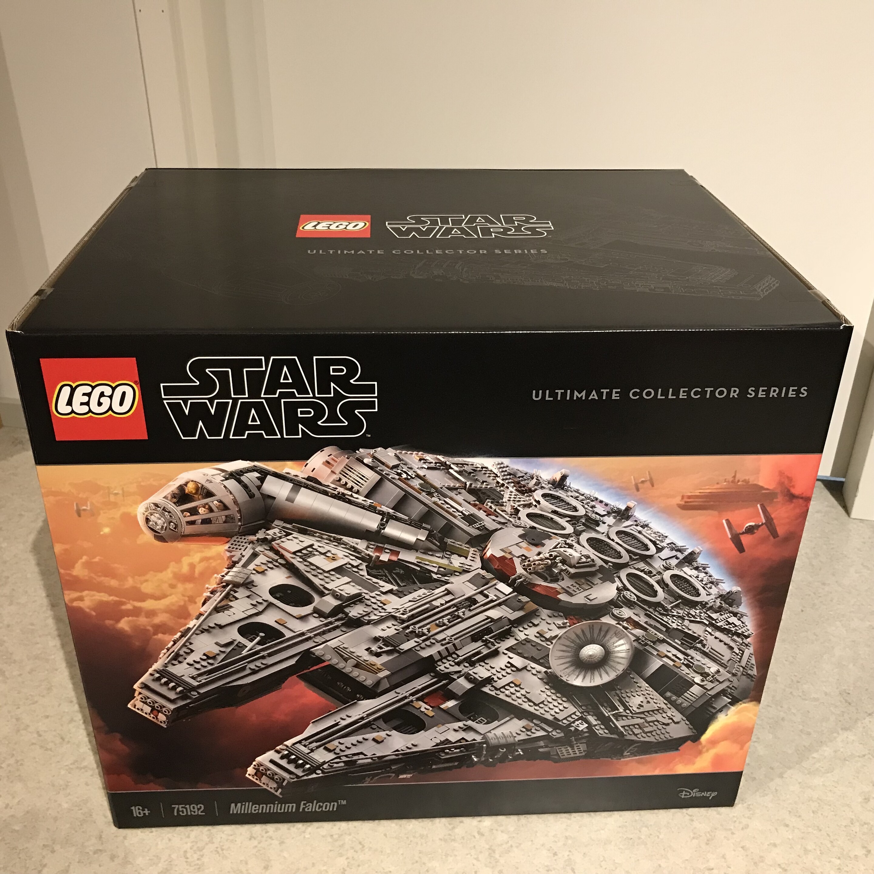 Lego Millenium Falcon Box